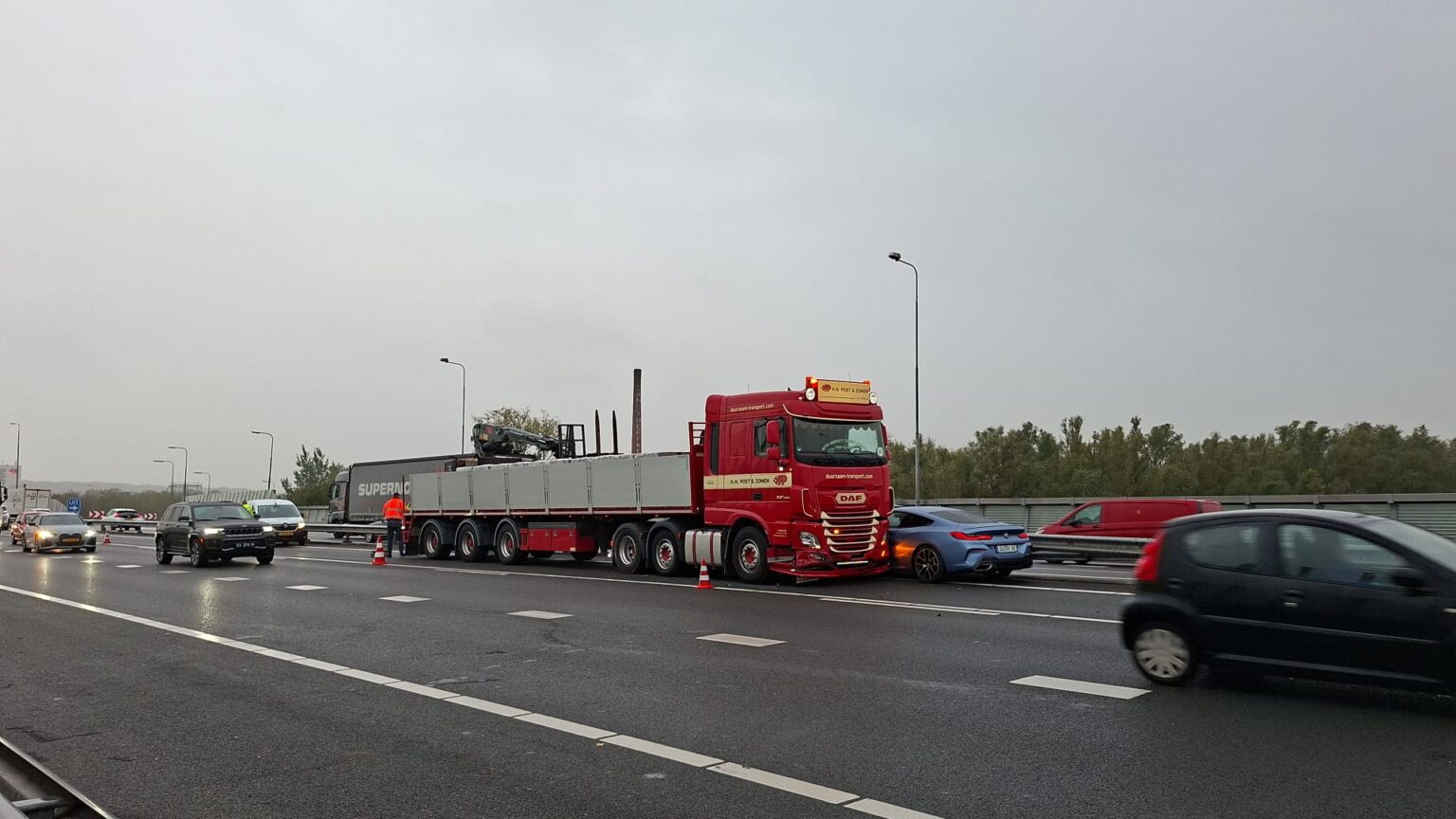 Forse file op A73 door ongeval op Zuiderbrug Venlo – Nuuts